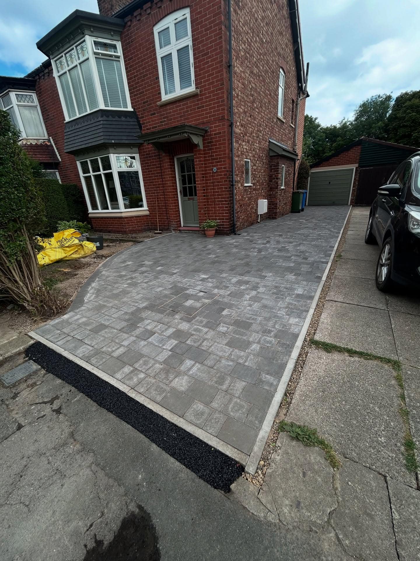 Different Types of Driveway Materials and Their Pros and Cons for Your ...